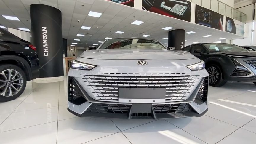 静态体验 2023新款长安UNI-V 轿跑风格 外观内饰拍摄等你试驾评测