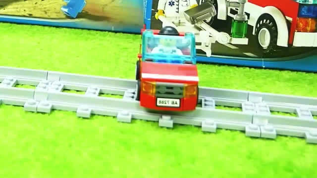 乐高玩具动画:救护车,越野车和消防车