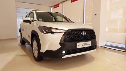 2022款丰田卡罗拉锐放到店实拍,坐进车内,才知道有多霸气!