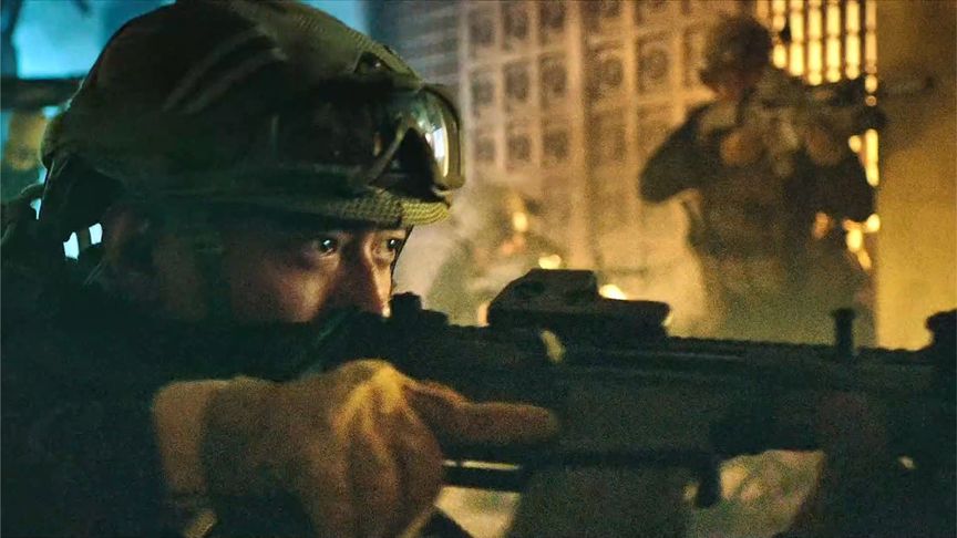 红海行动:敌人无孔不入找到华人藏匿点,救援队奋起反抗终脱险