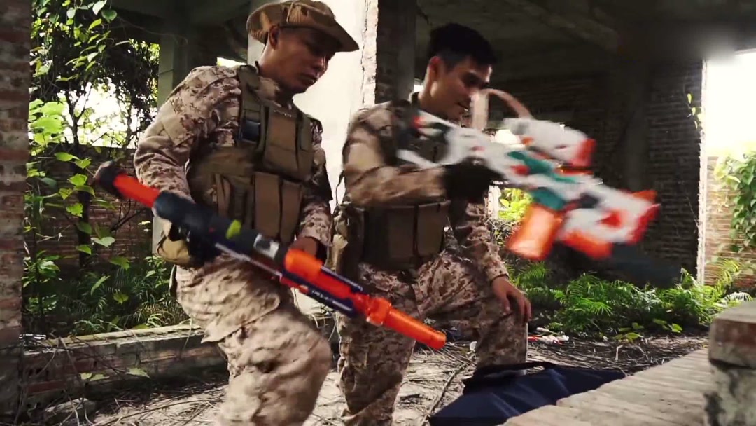 搞笑CS枪战,只要武器选的好,谁还能打得过我