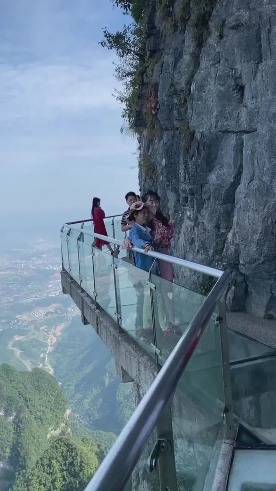 玻璃栈道之上张家界