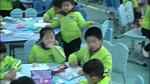 冀教版小学数学一年级下册《认识整时》湖北_S173142