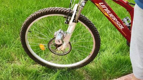 猖狂的自行车!用摩托车启动电机,把自行车改造成电动车