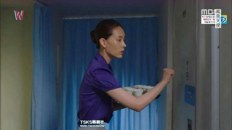 W两个世界:真的是阴魂不散啊,一路找到飞机上,质问作者