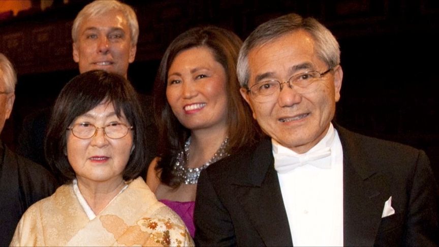 日本诺奖得主夫妇失踪 警方在美国垃圾场内寻获 妻子已死亡