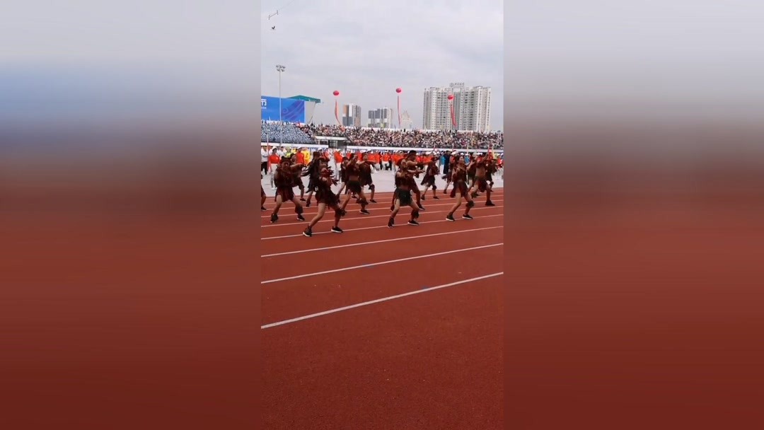 湖北省少数民族运动会在恩施州利川市举行,土家族和苗族舞蹈,利川...