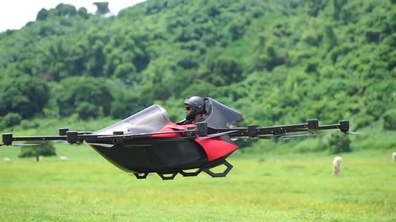 测试小型载人飞行器,八旋翼设计,整个一大号无人机