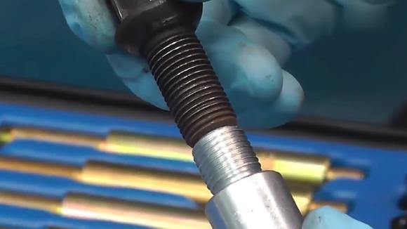 见识一下德国的轮毂拉拔器,工作效率杠杠的,看完真的涨知识了