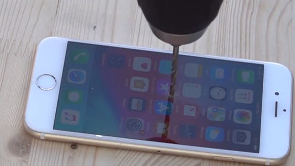 电钻vs iPhone