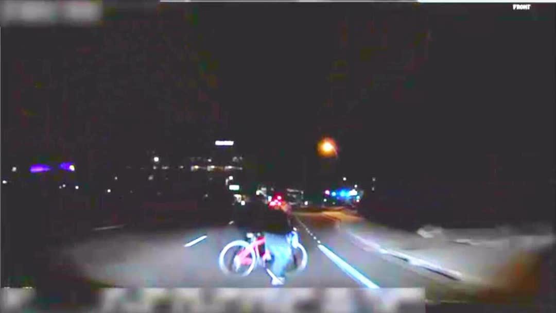 美国警方公布了Uber自动驾驶撞人事件真相视频