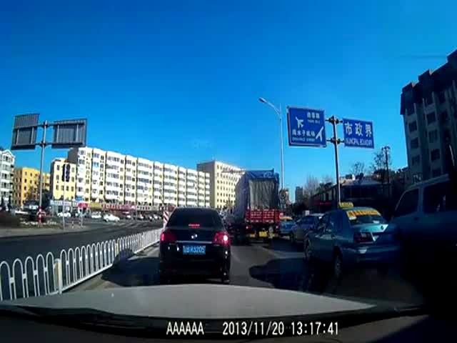 凌度BL300行车记录仪视频效果
