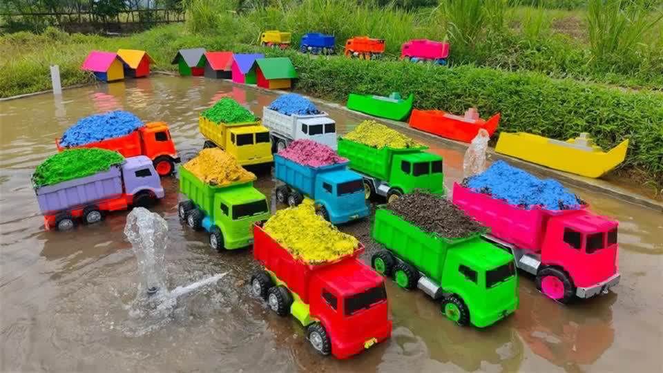 五彩大卡车模型玩具装载小汽车们