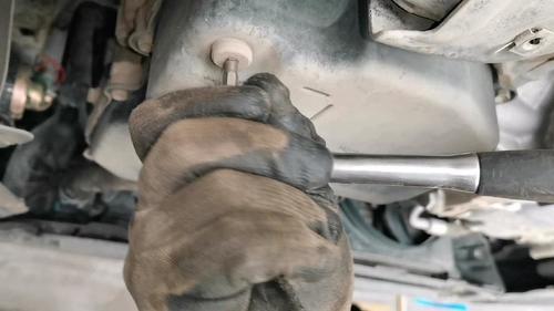 大众朗逸6AT更换变速箱油