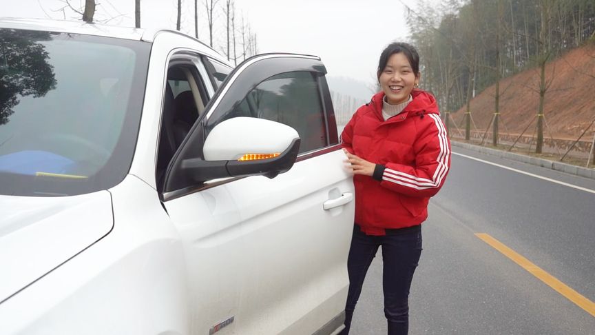 女司机新手上路,手动挡驾照开自动挡,档位傻傻分不清,教练奔溃