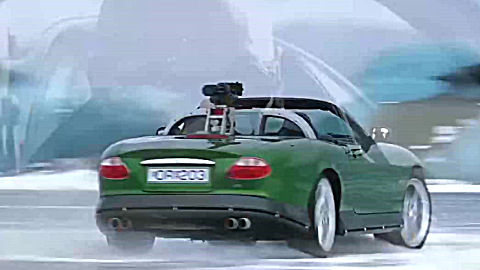 跑车就得开敞篷的!帅!