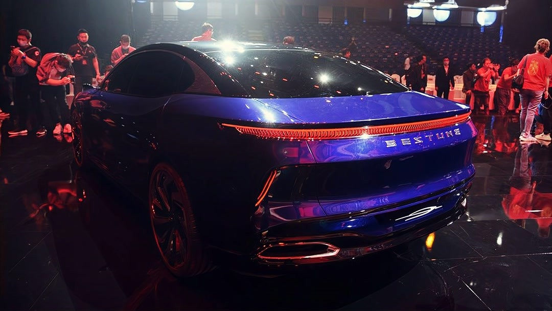 又换车标了!奔腾发布两台新车,颜值极为科幻,有点撞脸星途!