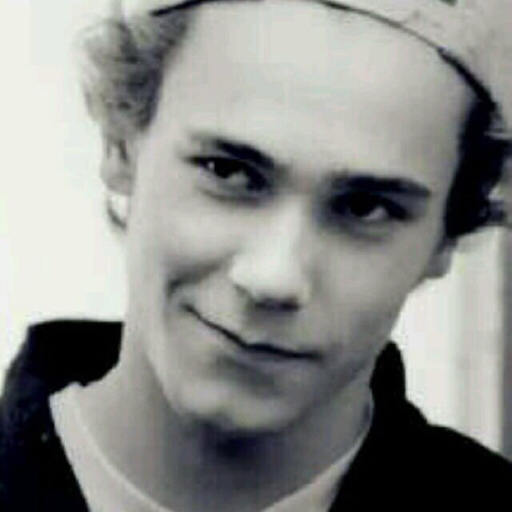 仅凭一口气吊着的白小纯 