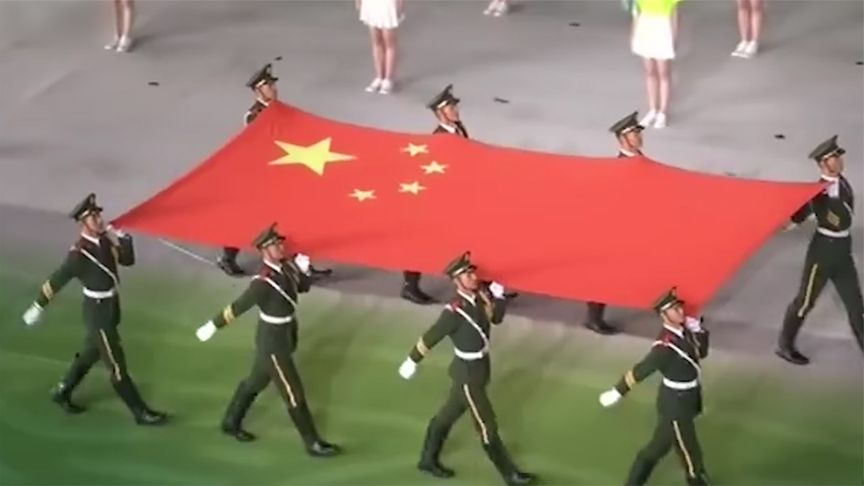 全运会开幕式迎中华人民共和国国旗入场 《歌唱祖国》响彻九州