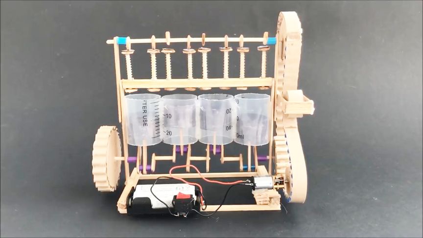 四缸发动机纸板电动模型