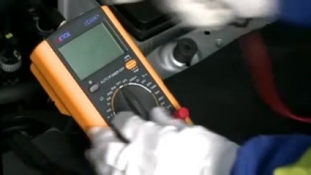 检查蓄电池电压
