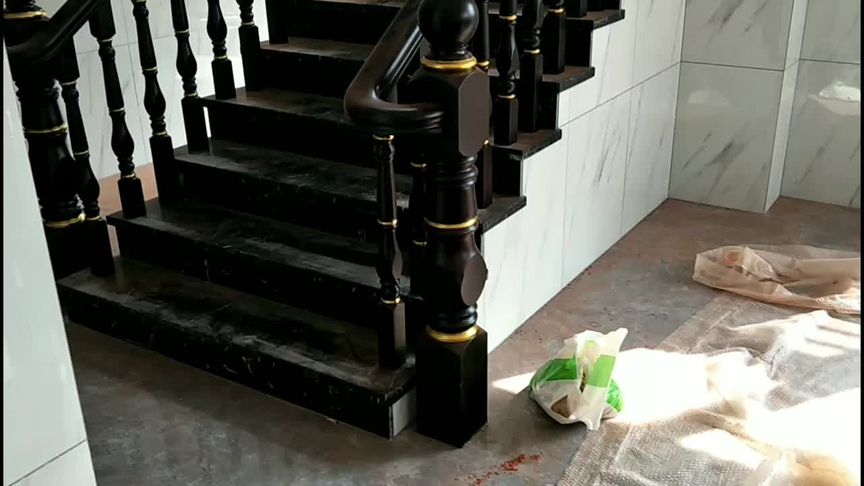 #楼梯设计 #楼梯扶手 #楼梯 #安装现场 #实木楼梯扶手