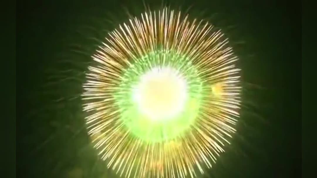 烟花视频 世界上最大的烟花美到窒息