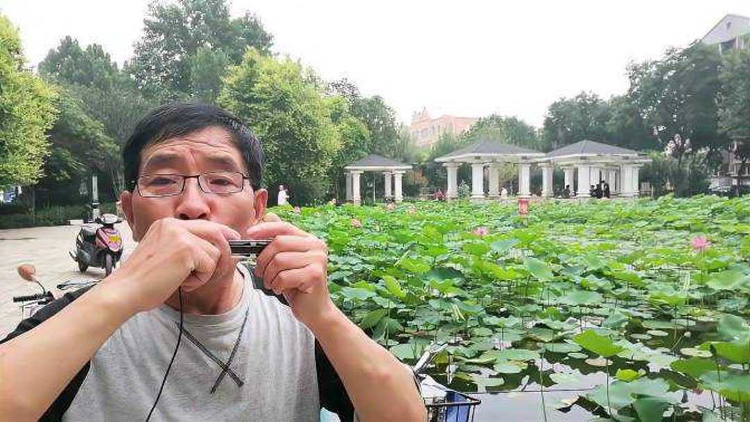让我们划起双桨,享受快乐好时光!
