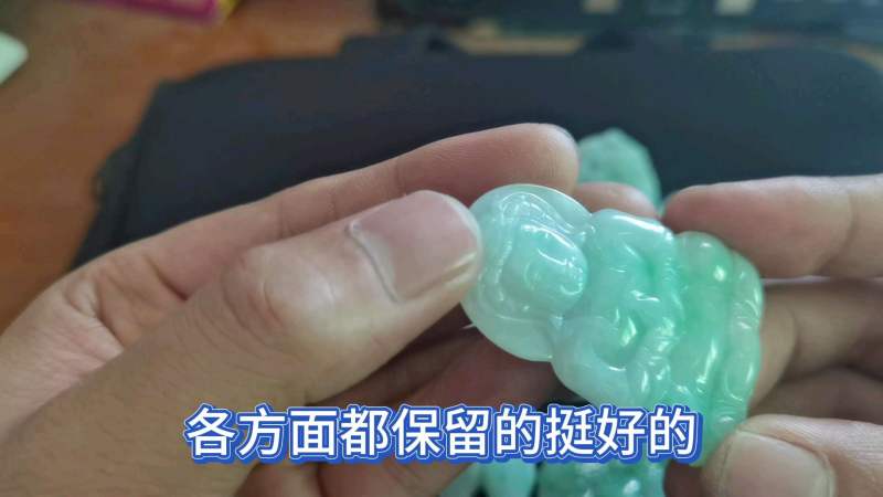 都说翡翠最重要的是雕刻,其实这一步才最重要,一不小心就麻烦了