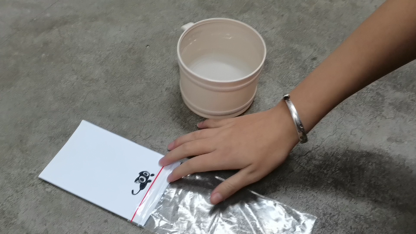 全反射小实验——黑猫消失;有趣的生活“小魔法”,趣味物理