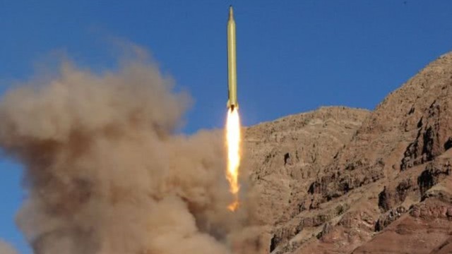 伊朗司令对以下战书,敢派军舰来波斯湾,或将引发全面战争