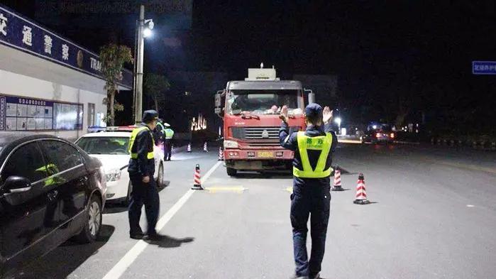 驾驶机动车不按规定会车的扣几分