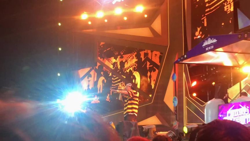 CSC功夫胖,虽然我不认识,但是气氛确实不错,人气也超高