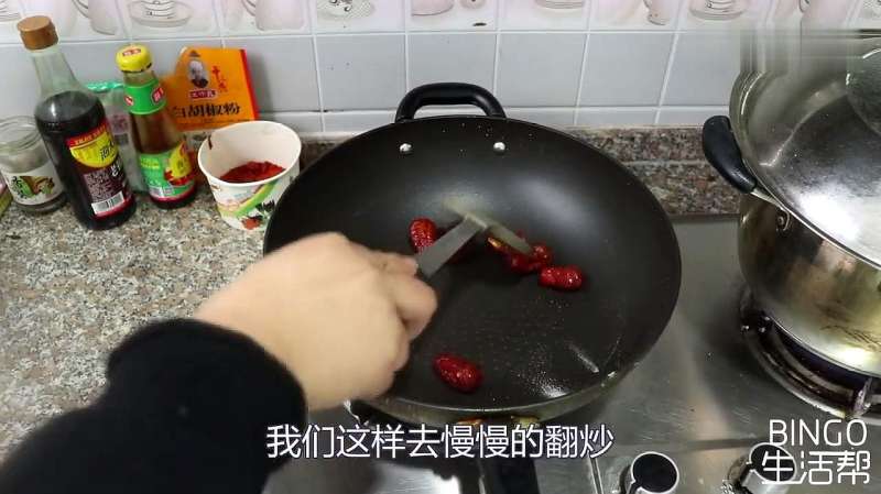 炒红枣有这么多的作用?男女都可以吃,涨知识了