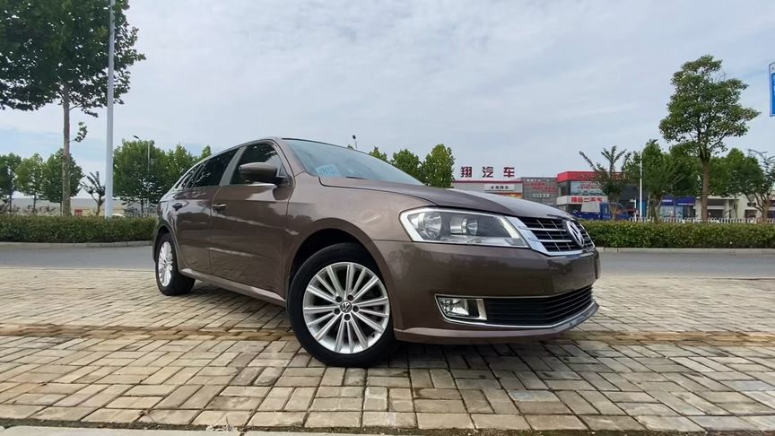 2014年大众朗行1.6手动带窗