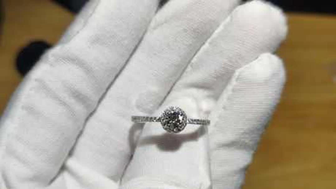 小钻石如何改成1克拉的效果?看看我改的这款钻戒吧,真漂亮