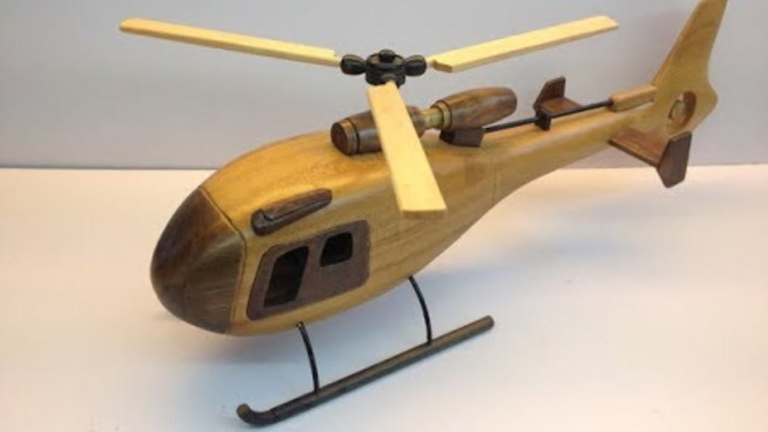 牛人脑洞大开,用纸板制作出了超级逼真的直升机模型