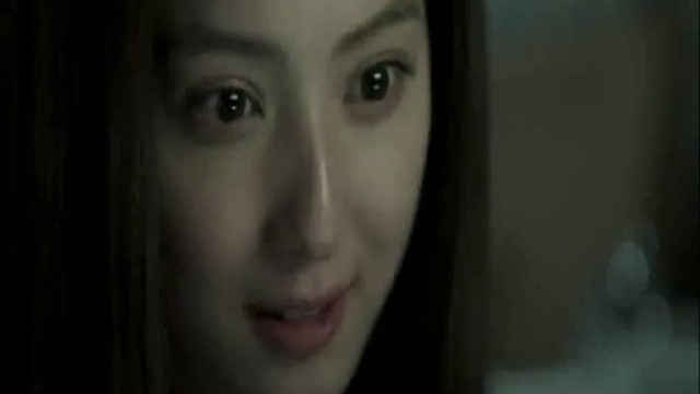 世界奇妙物语:美女发现一个神奇的网站,上面的信息让她从此沉迷