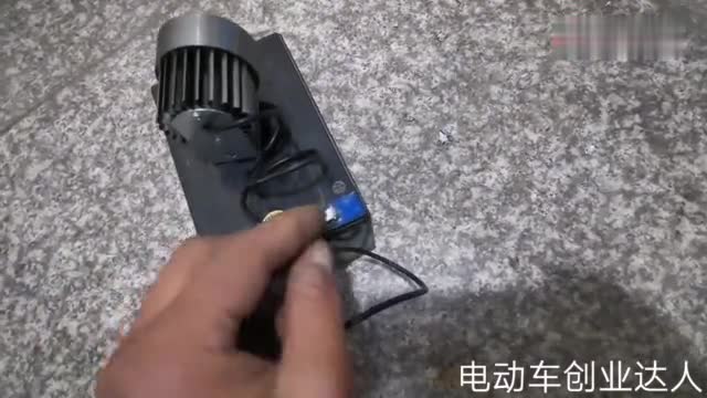 电动车装LED灯不会接线怕烧坏灯?看看这个即使接错线也毫无影响