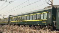 京京新车HXD3C0641牵引K1071次列车北京西至宿松正点飞速通过
