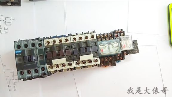 接触器和中间继电器什么情况下可以互换?两者有什么异同?