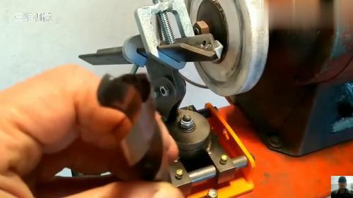 麻花钻还在手工磨吗?我们设计的工具,可以傻瓜式磨钻头