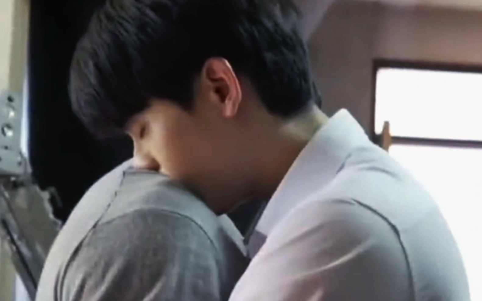 ForceBook|世界充满不确定性,感谢有你的怀抱让我安心>>戏外的我们...