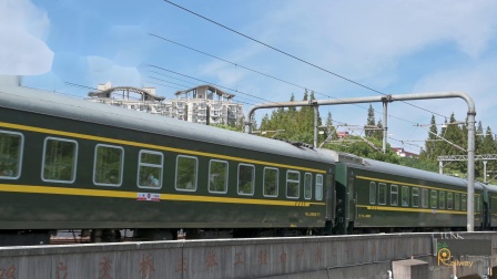 【中国铁路-2021.09】K123次列车(上海南—十堰)沪昆线莘庄站附近...