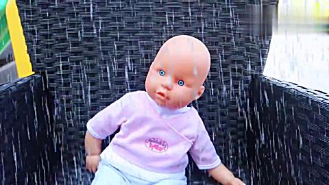 小朋友和雨伞有趣的儿歌秀