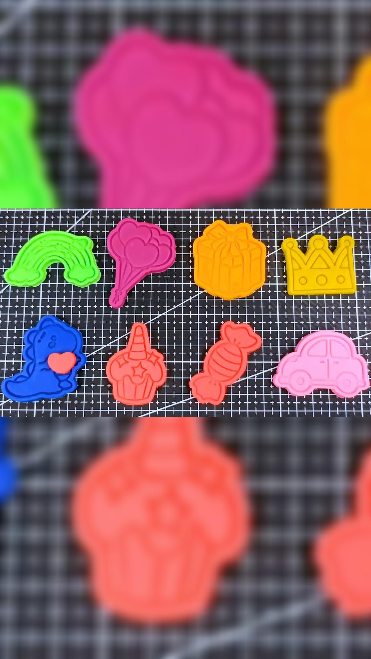 儿童手工培乐多彩泥玩具,制作出各种礼物和糖果,有趣好玩!