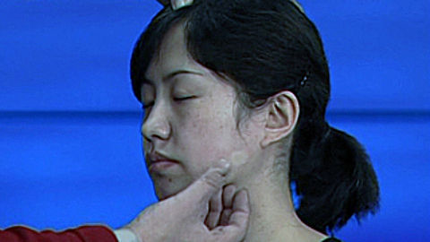 牙痛的保健按法 按揉上下关穴