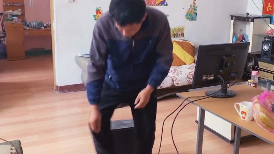 电脑故障不用慌,简单一招,轻松搞定,看农村小伙怎么做了