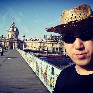 艺术家付源老师 