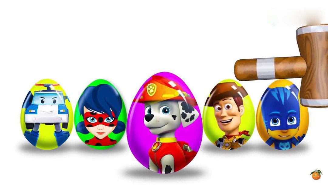 小木槌敲打卡通奇趣蛋变出不同的美味棒棒糖,英语动画片